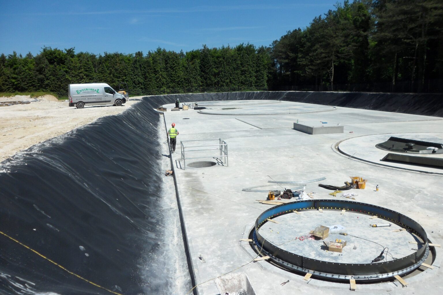 The Advantages of Bund Lining and Oil/Fuel Liners - Enviroseal Lining ...